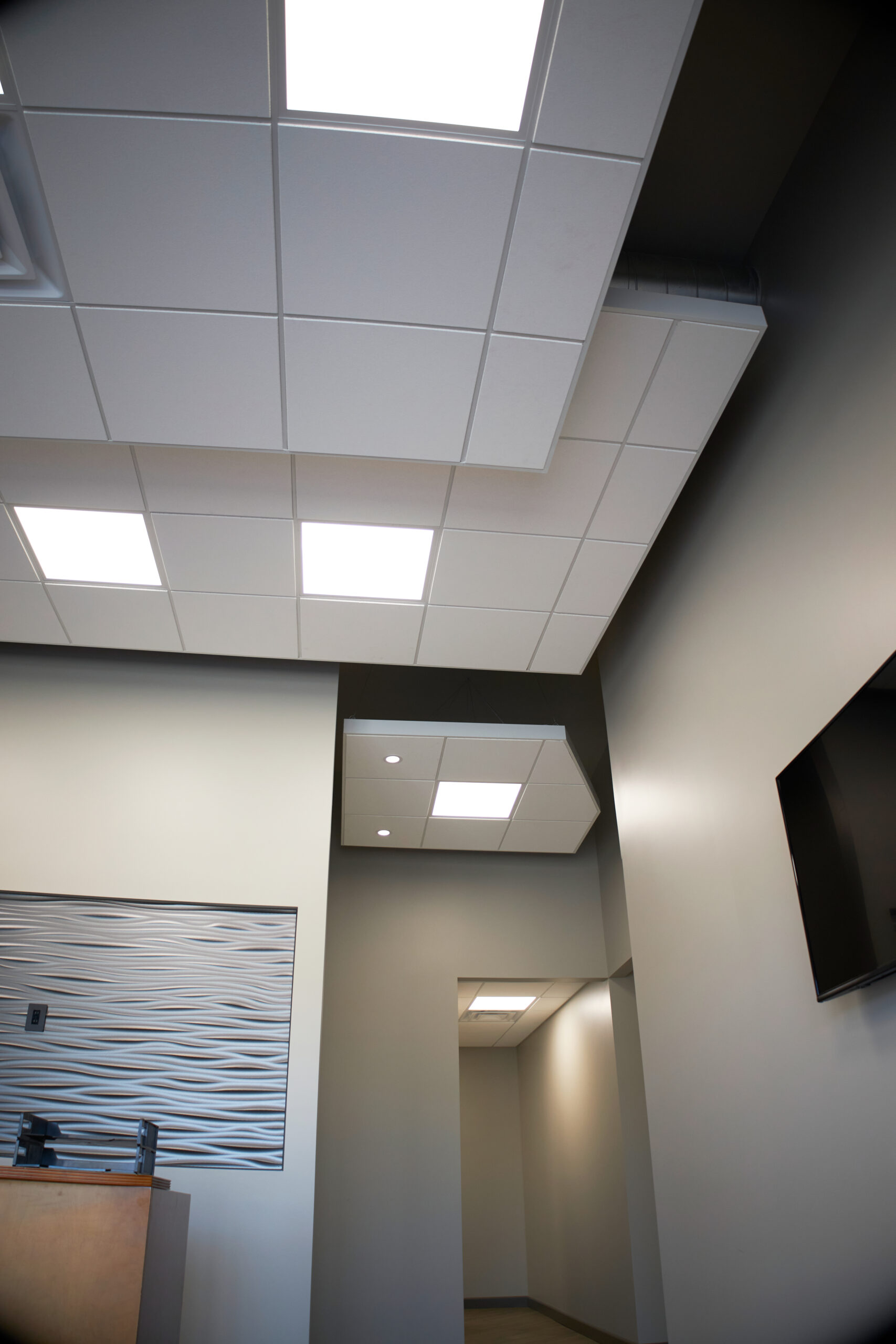CDS Framing Office feat. Strata Ceiling Trims - Flannery Trim
